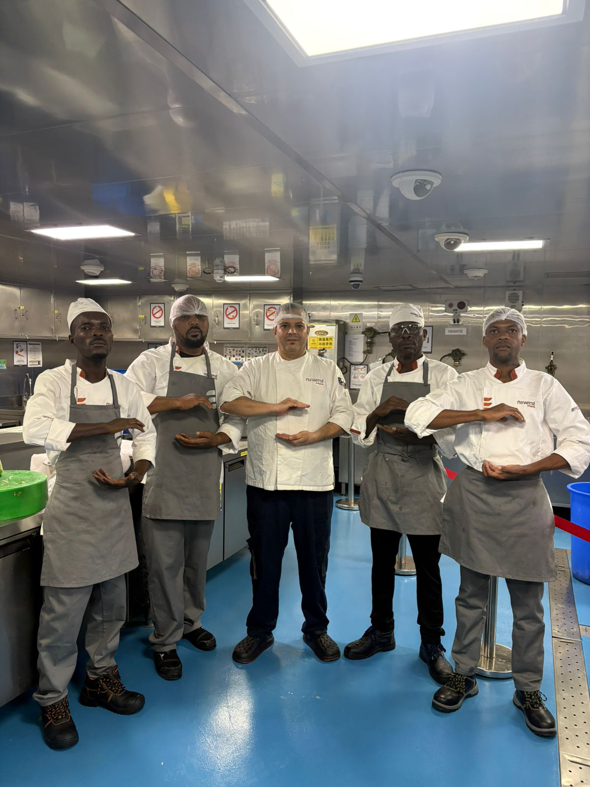 Offshore Expertise: Newrest Angola stands out with new contracts and ...